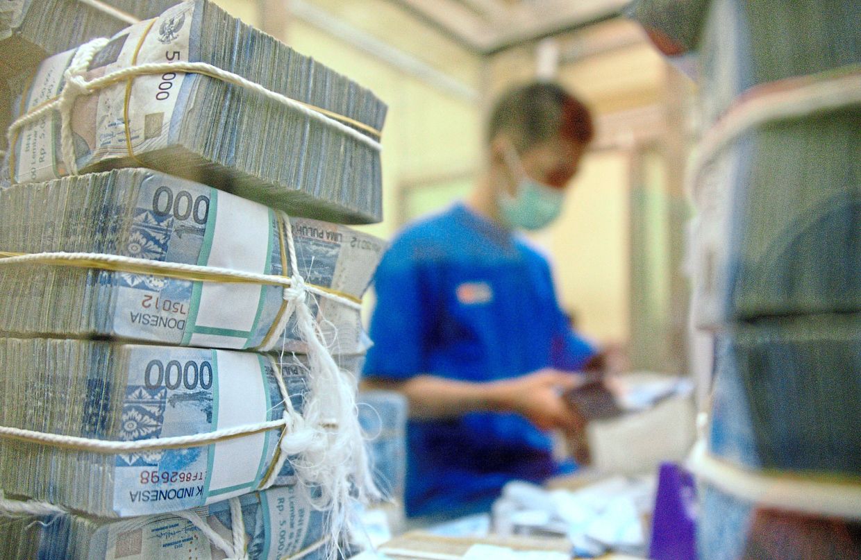 Indonesia’s shrinking skilled workforce rings competitiveness alarm ...